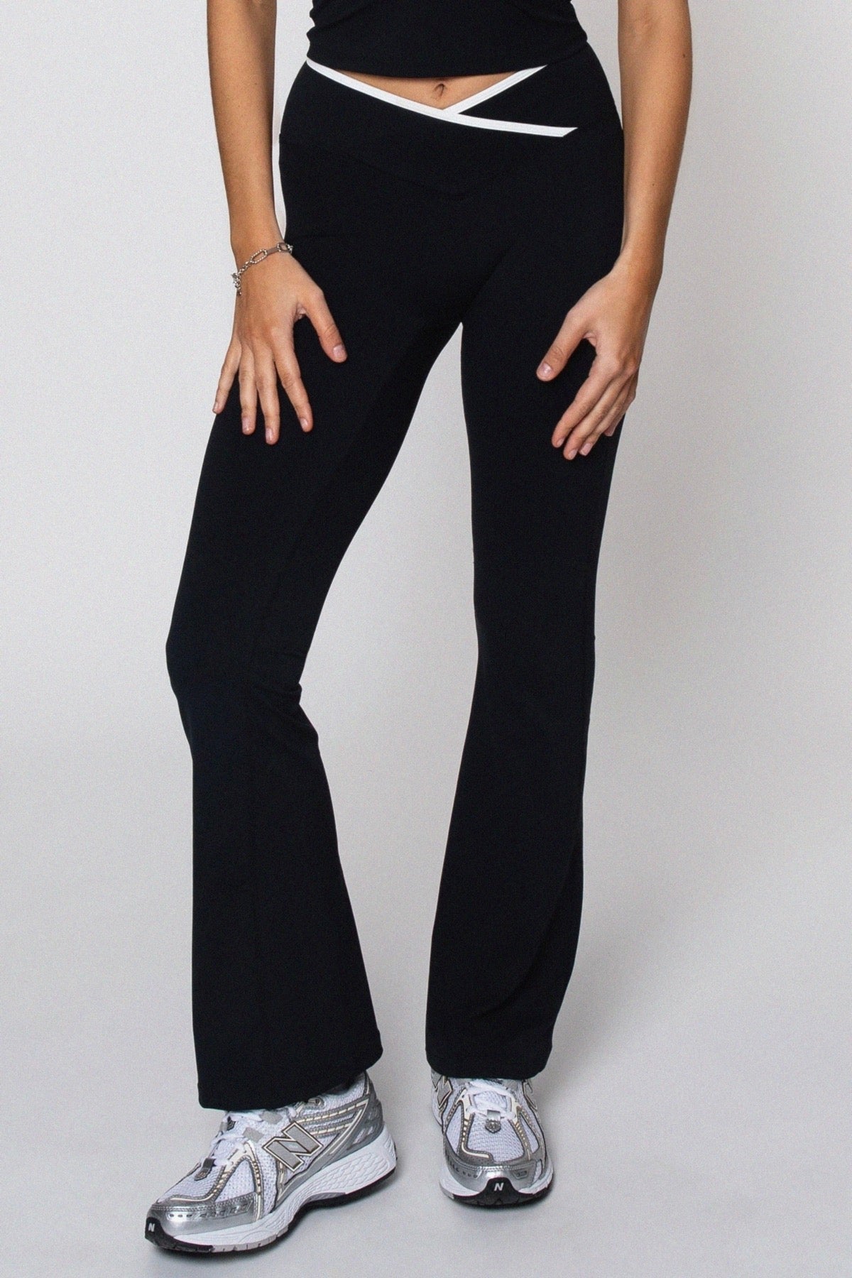 Ace Flare Pants in Black – Believe Athletics